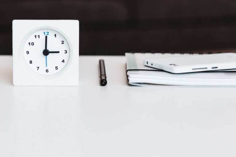 30 business etiquette tips for professionals | DeskTime Blog