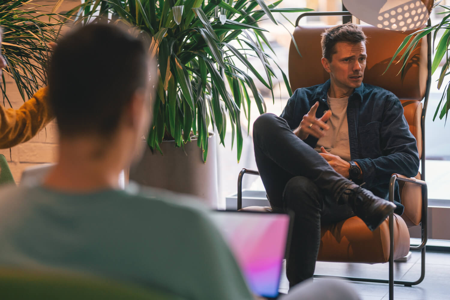 How to ensure transparent leadership? | DeskTime Blog