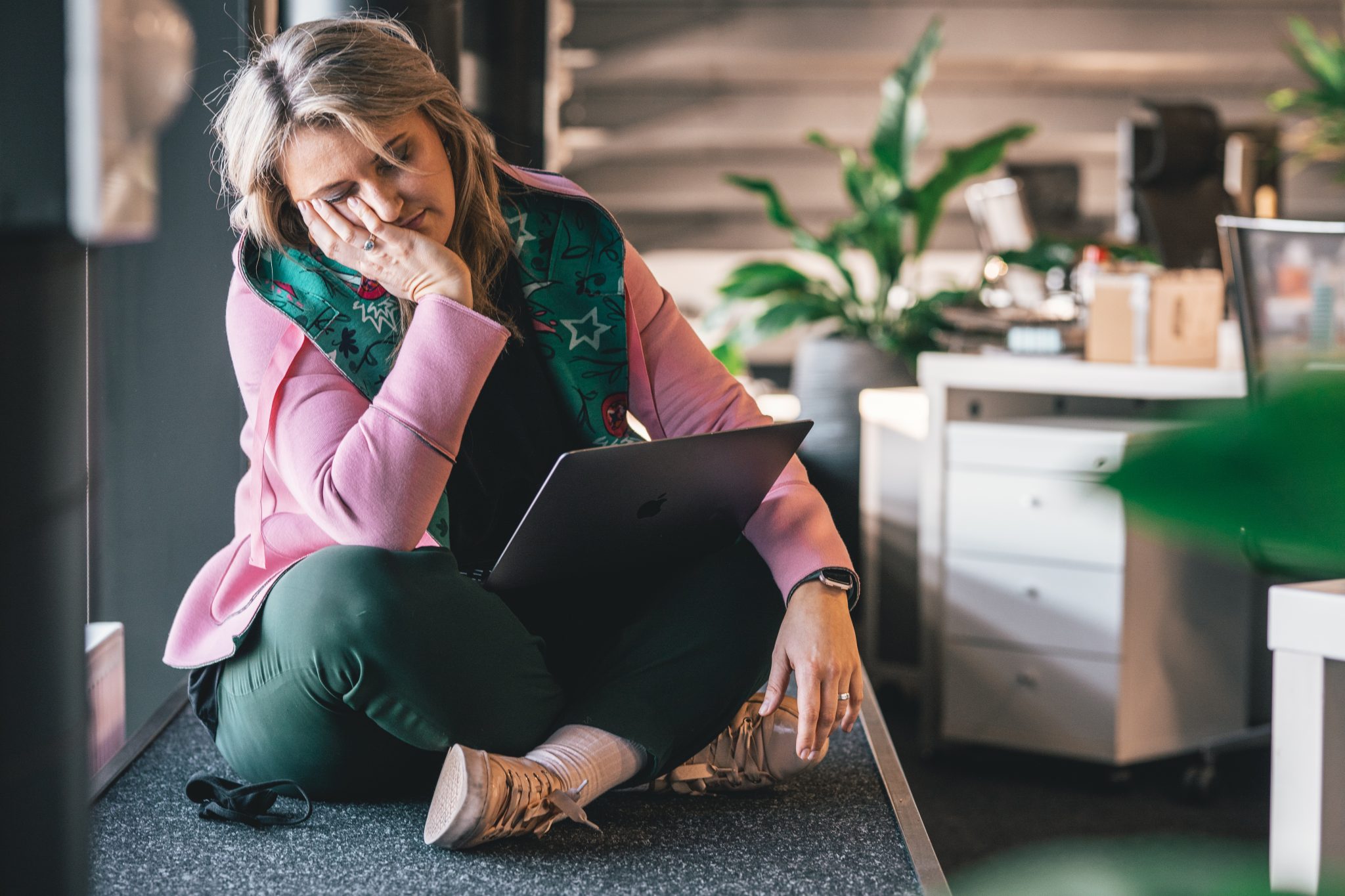 11 ways how to make time go faster at work | DeskTime Blog