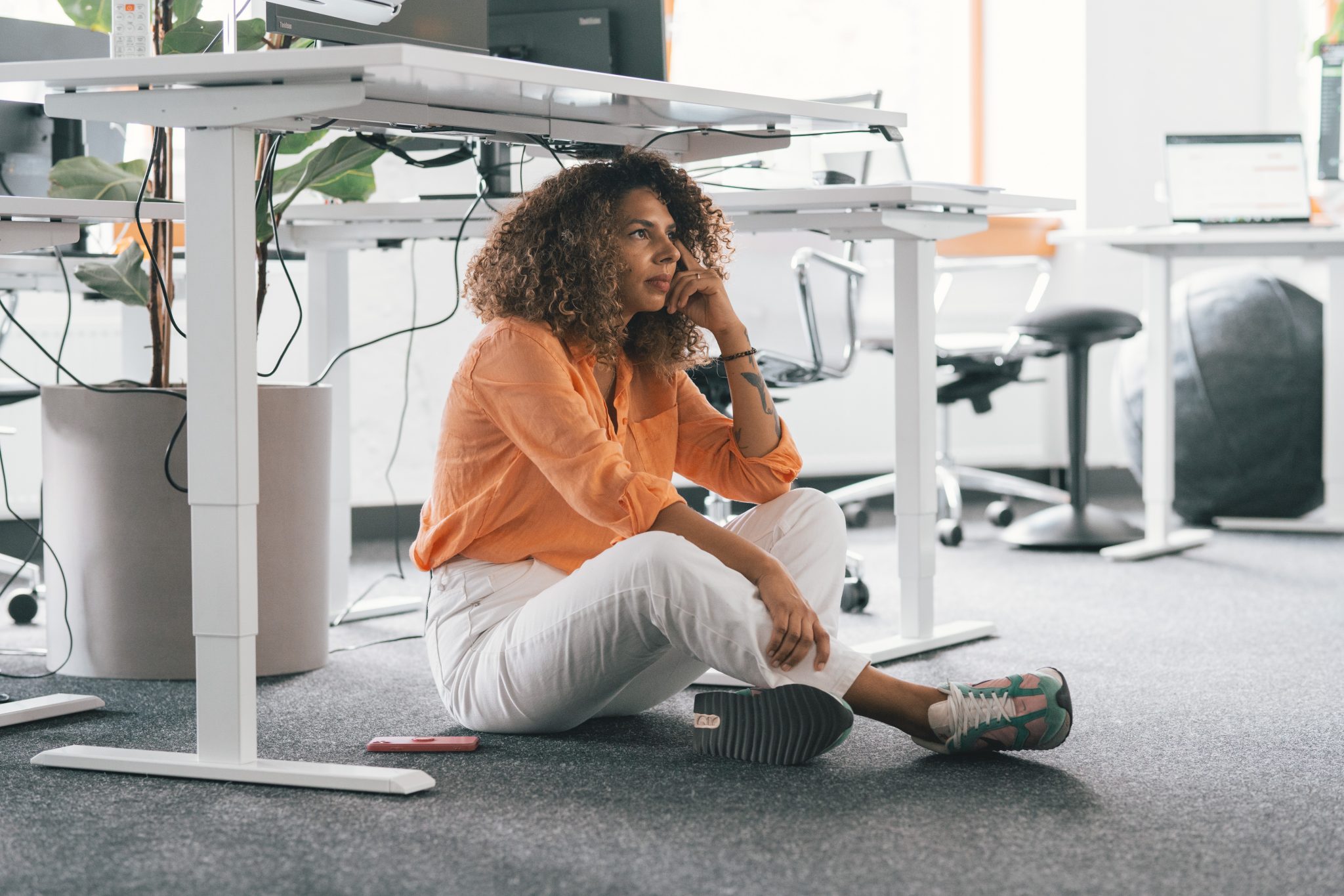 12 things to consider when working remotely from abroad | DeskTime Blog