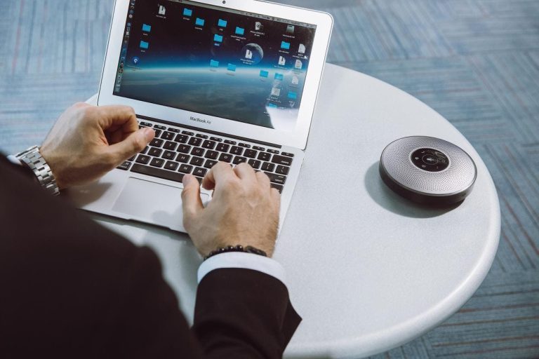 20 productivity gadgets for work and life | DeskTime Blog